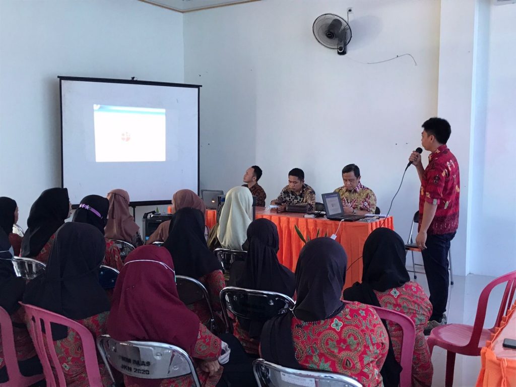 Kegiatan penelitian lapangan Mahasiswa Doktor by Research Fakultas ...