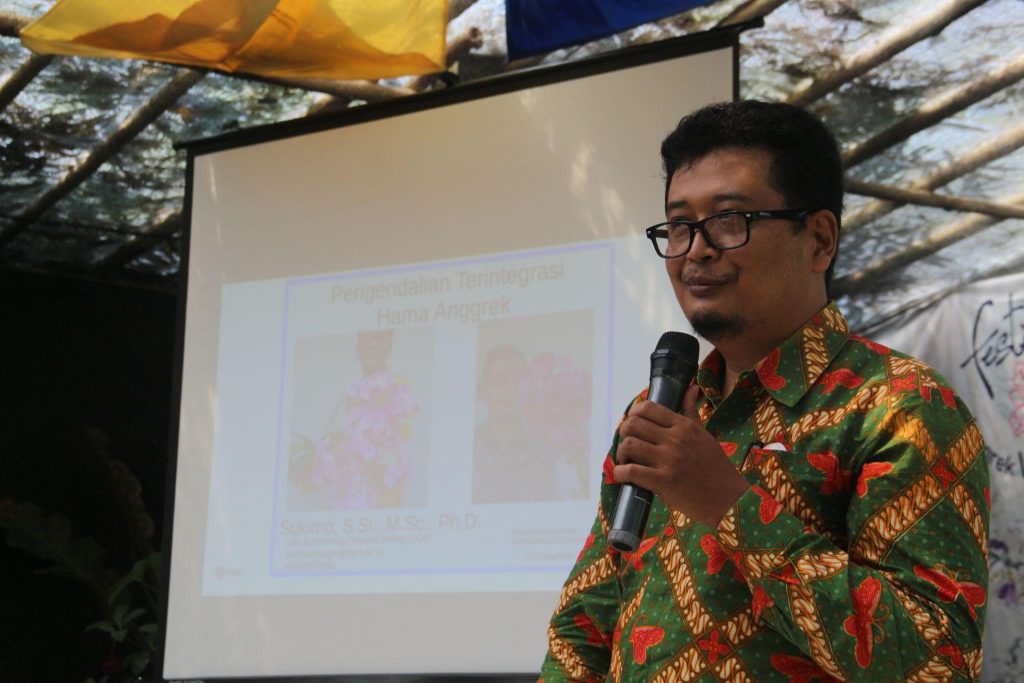 Penyuluhan Petani Milenial Aklimatisasi dan Penanganan Hama Tanaman ...