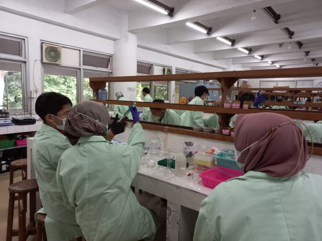 Laboratorium Biokimia adakan Pelatihan Biokimia Analitik dengan Topik ...
