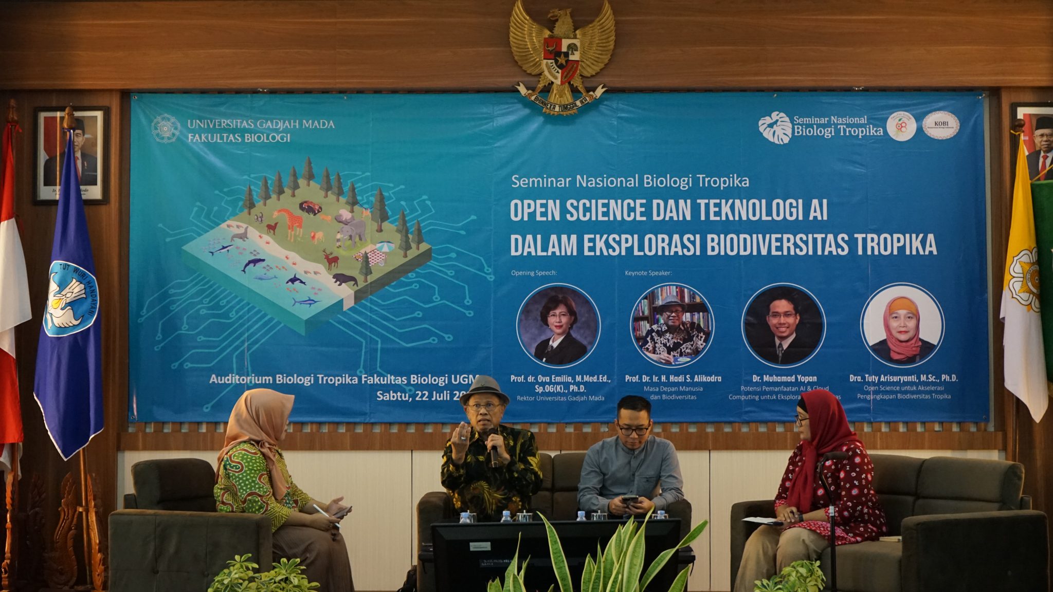 The 7th National Seminar on Tropical Biology (SNBT) at the Faculty of ...