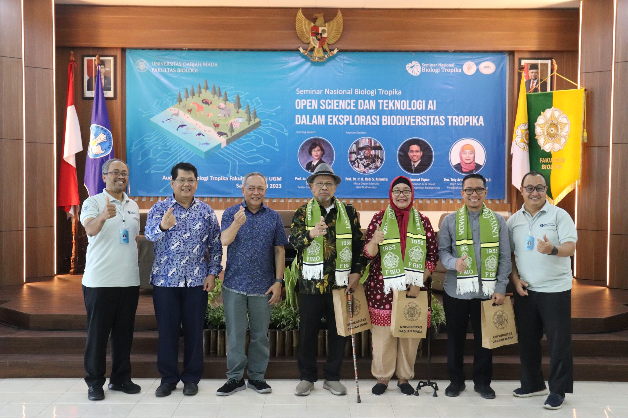 The 7th National Seminar on Tropical Biology (SNBT) at the Faculty of ...